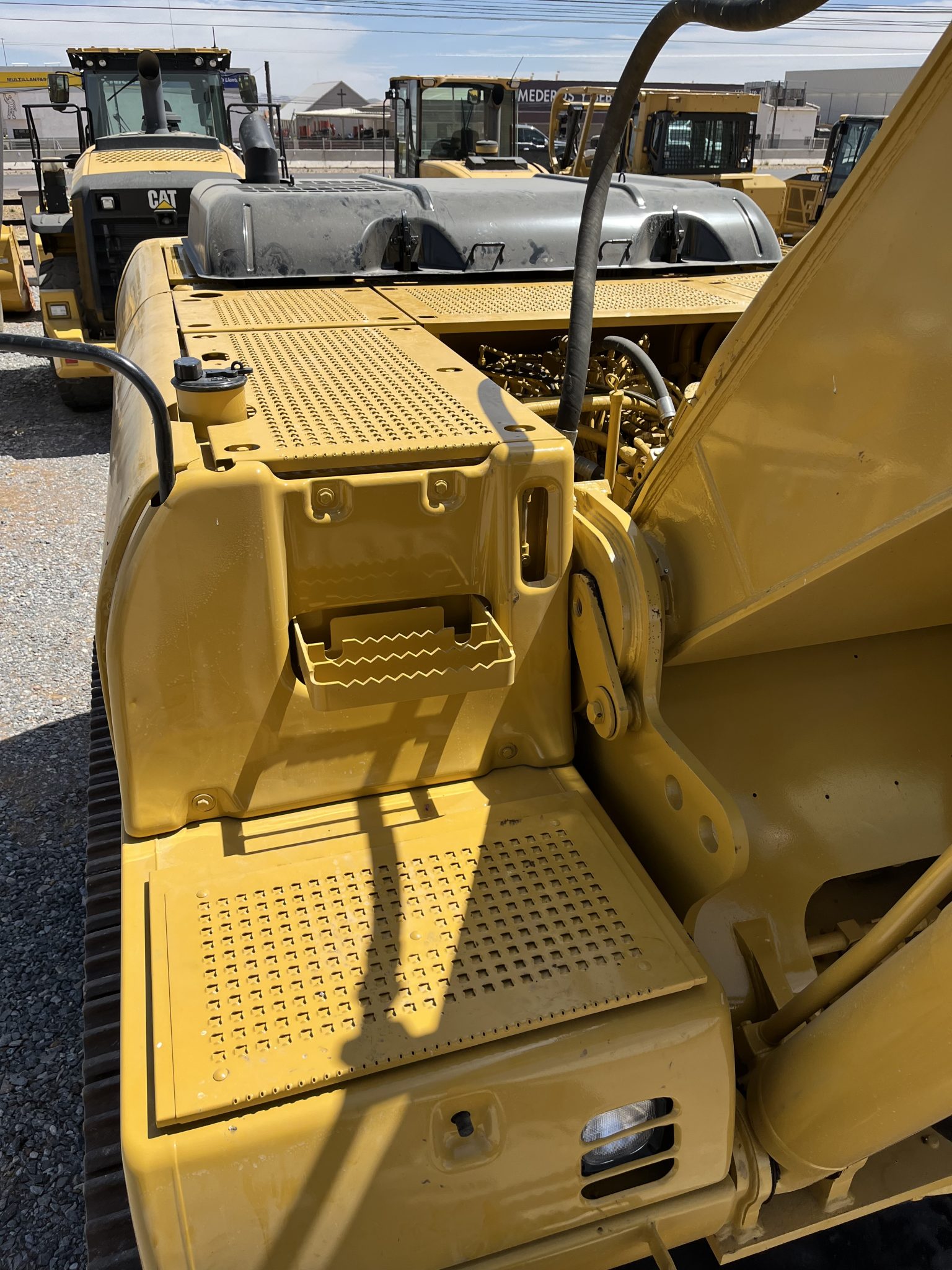 Excavadora Caterpillar 330C – HMS Maquinaria